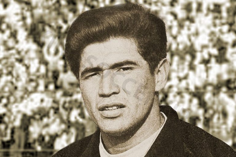 Who holds the title of shortest goalkeeper in football?