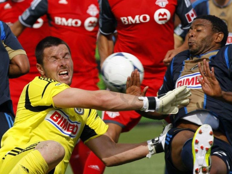 Who is considered the worst goalkeeper in football history?