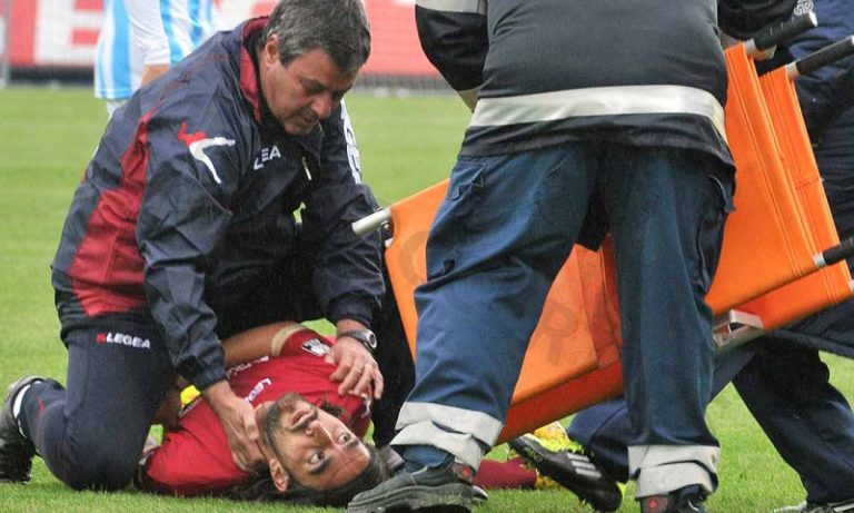 The top 10 most horrifying football players who died on field