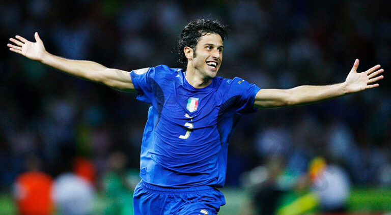 Top 10 best last minute goals in football history