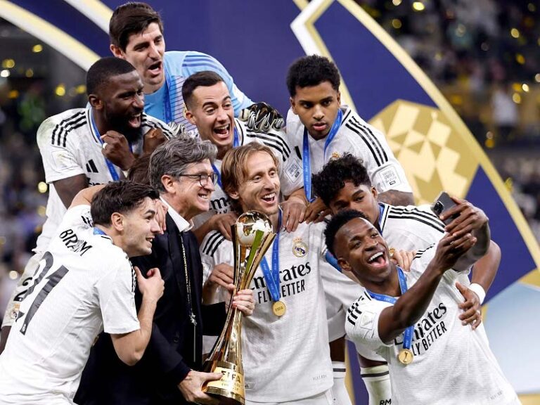 Top 10 best soccer teams of all time